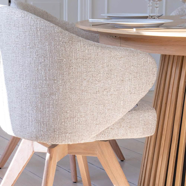 Verdal Spisebordsstol i Beige Bouclé m. Natur eg ben